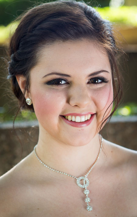 Ashley Yates before her Surprise Prom – KiddNation