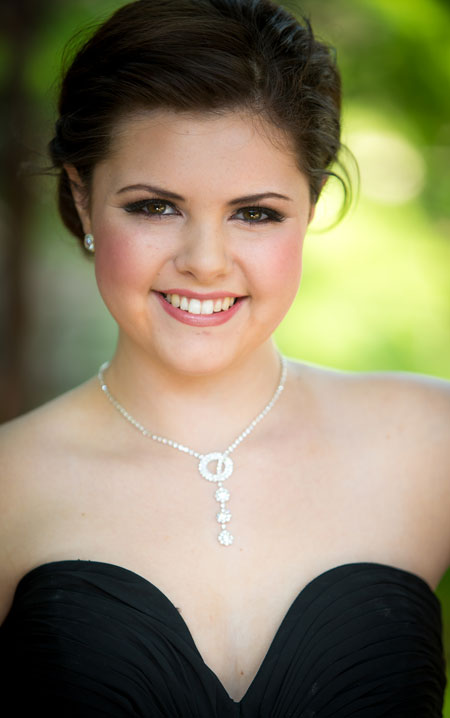 Ashley Yates before her Surprise Prom – KiddNation