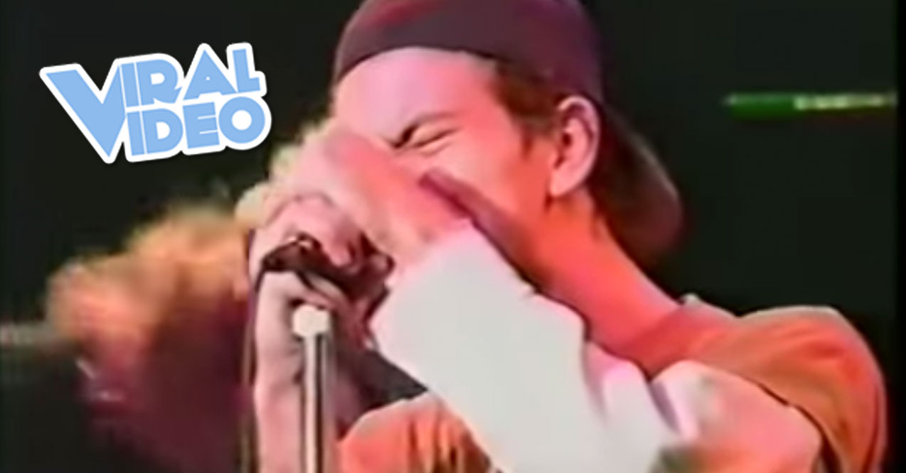 Viral Video: Pearl Jam’s “Even Flow” as a Smooth Jazz Song – KiddNation